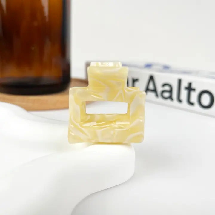 Off White Small Square Acetate Claw Clips – Fenwick Float-ors